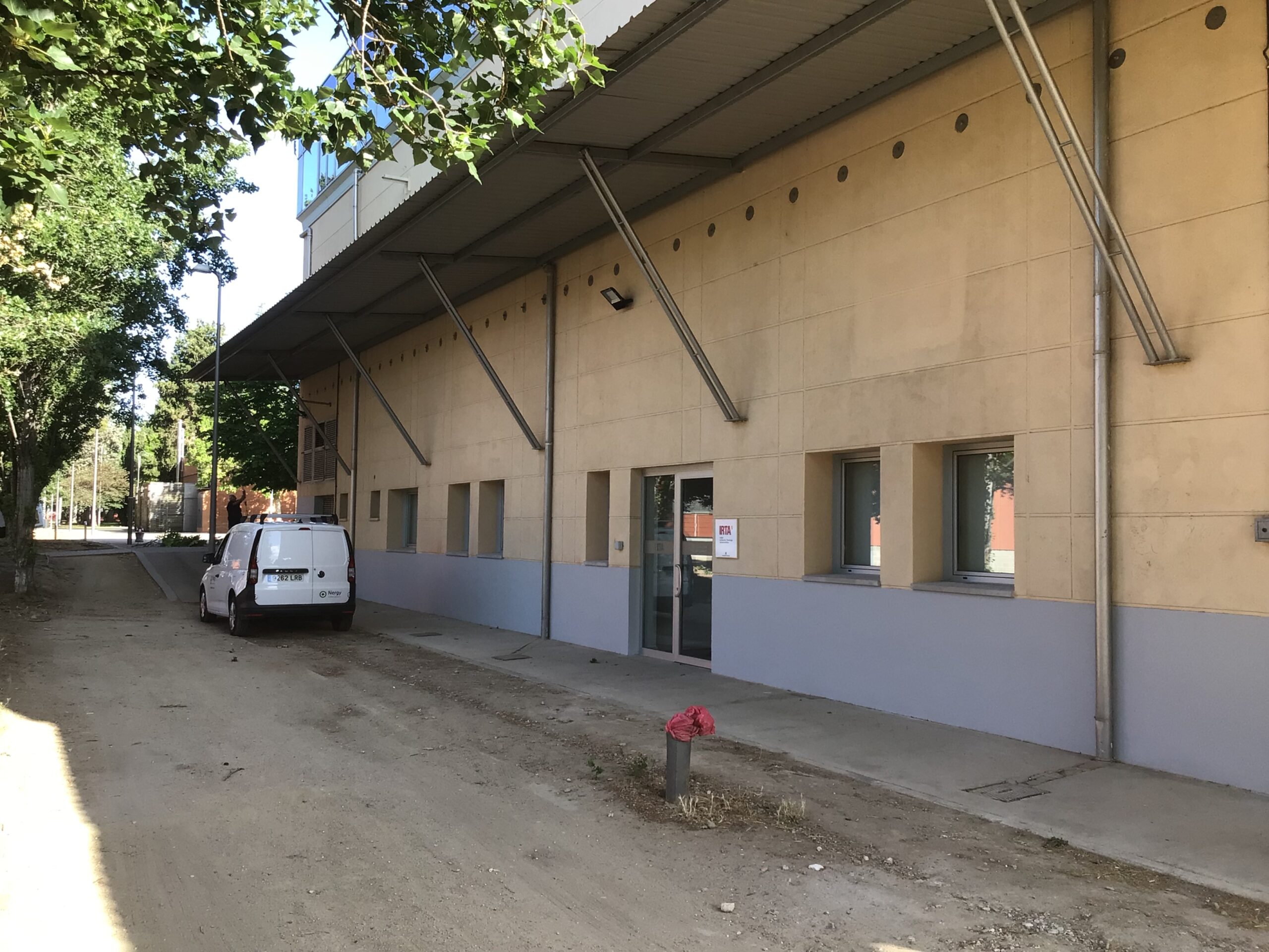 Reforma interior de los edificios 1 y 2 del IRTA en el campus de la ...